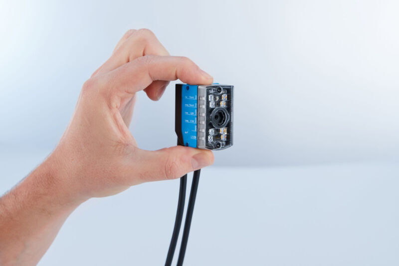 SICK’s Mini InspectorP611 Packs in Machine Vision Power - Automation ...