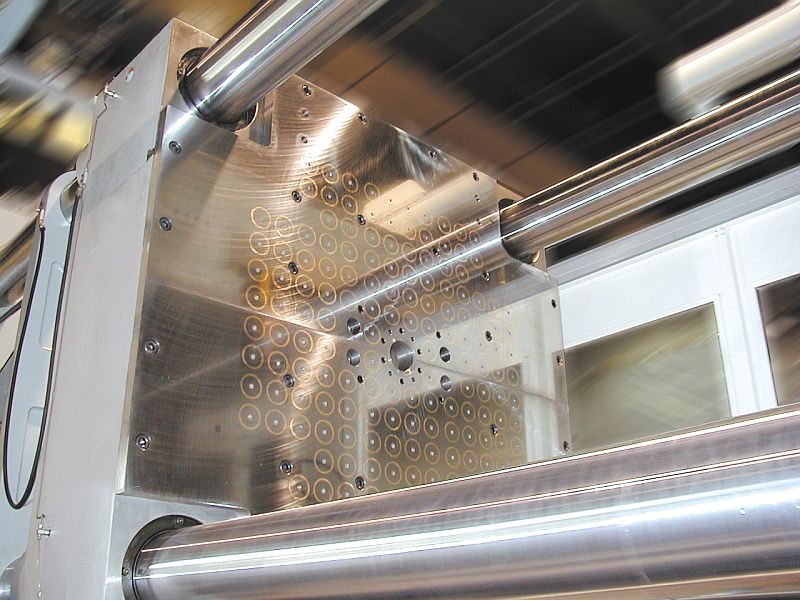 A guide to the selection of quick clamping systems for plastic ...