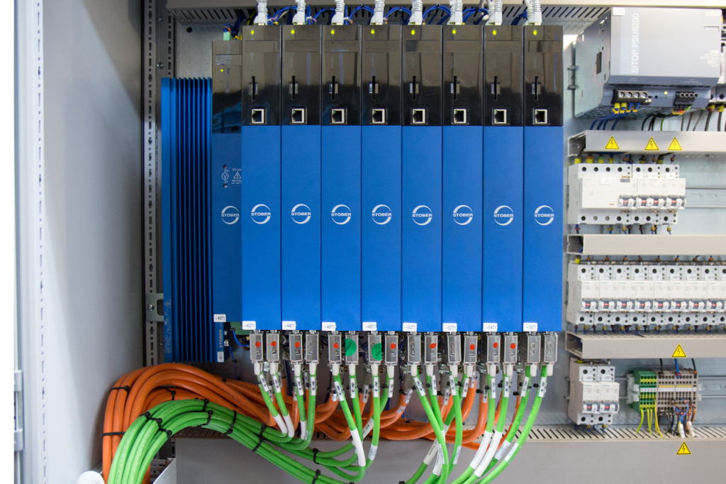 New fully automatic robotic assembly plant to manufacture the LeanMotor ...