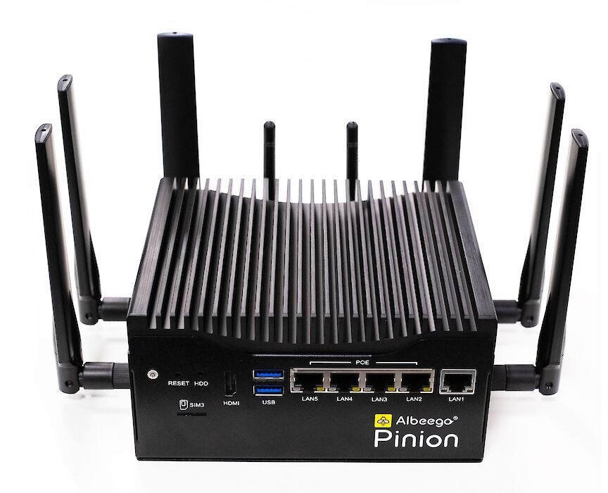 Intelligent router for stable, fast and secure bonded cellular internet ...